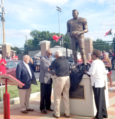 Calvin Jones statue dedicated | News, Sports, Jobs - The Herald Star